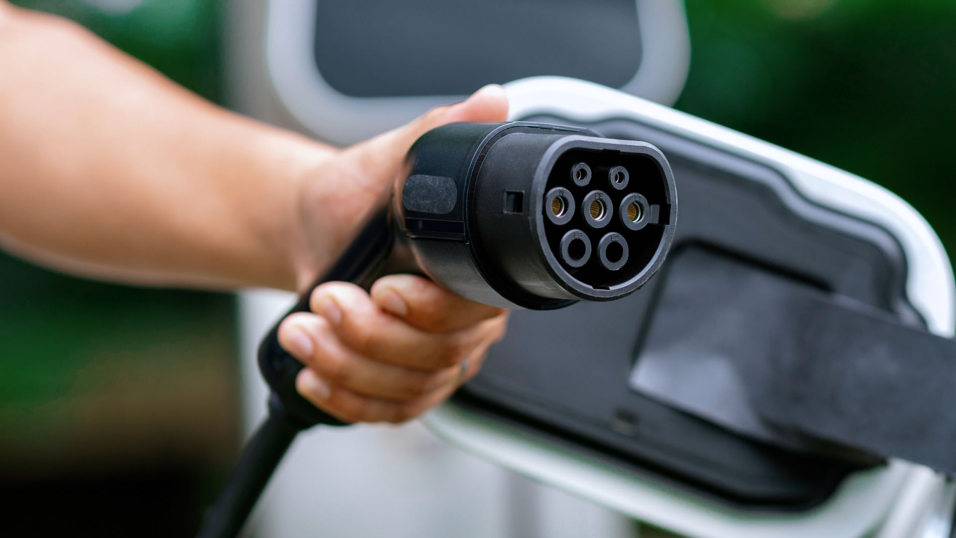 Understanding SAE J1772: Technical Insights for Charger Testing ...
