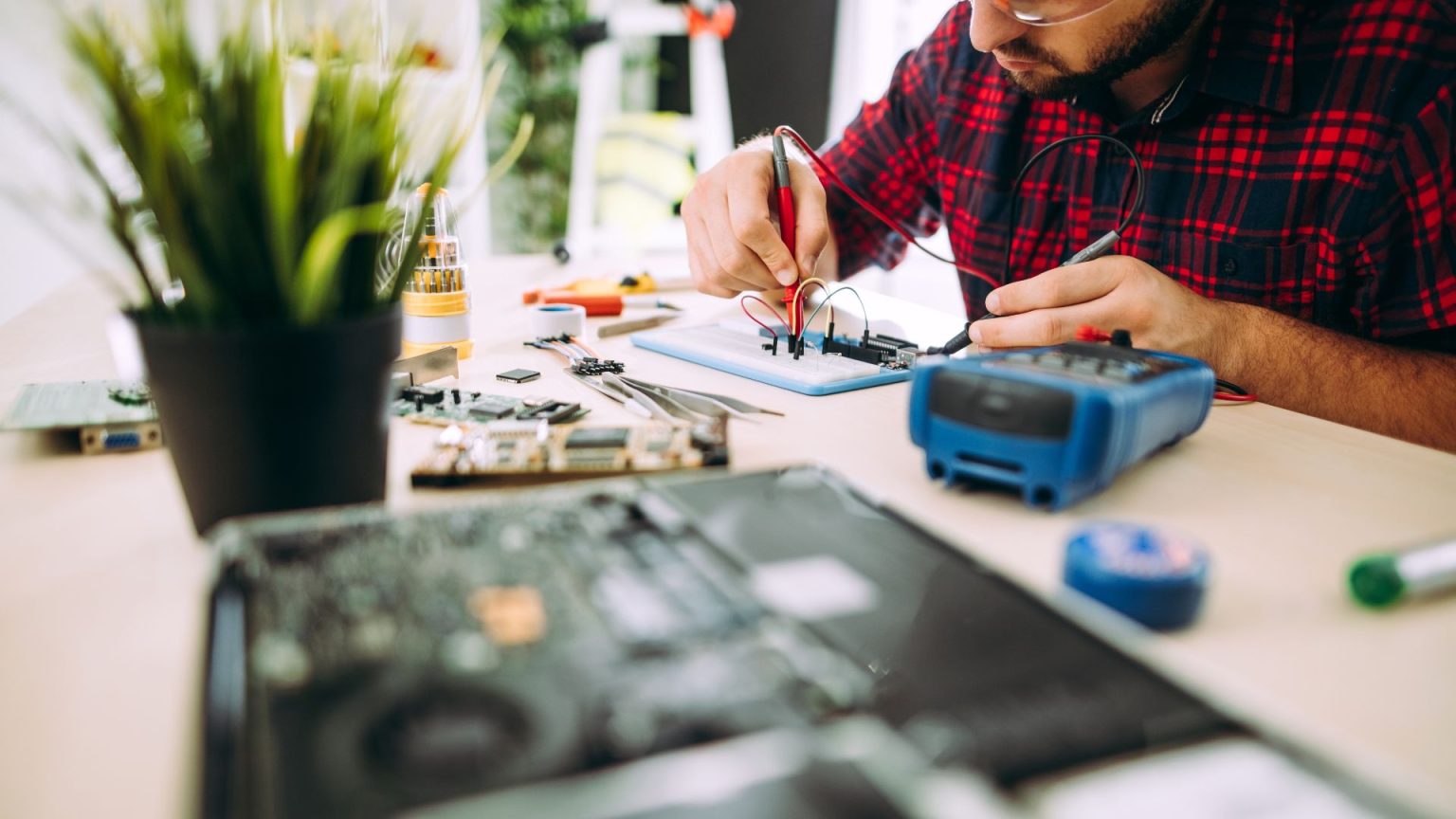 IEC 61000-4-11 Explained: EMC Immunity Test Techniques for AC Power ...